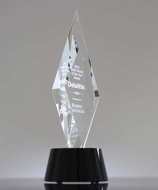 Distinctive Diamond Crystal Award | Edco Awards