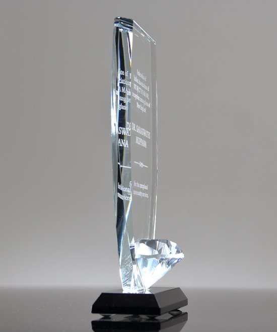 Diamond Shield Glass Award | GL181 | Edco Awards