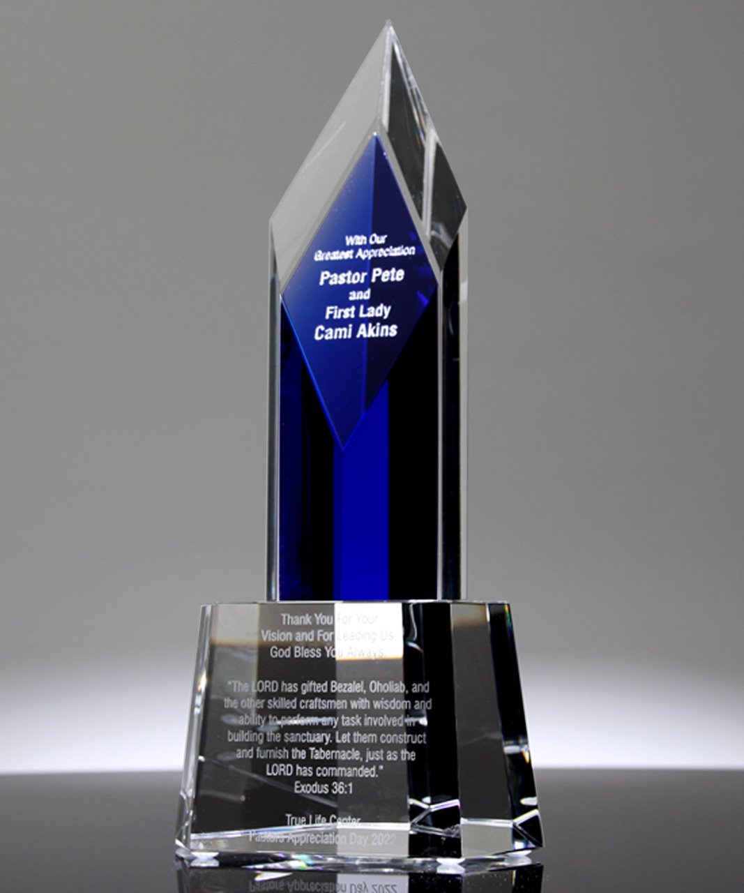 Visionary Diamond Blue Crystal Award | Edco Awards