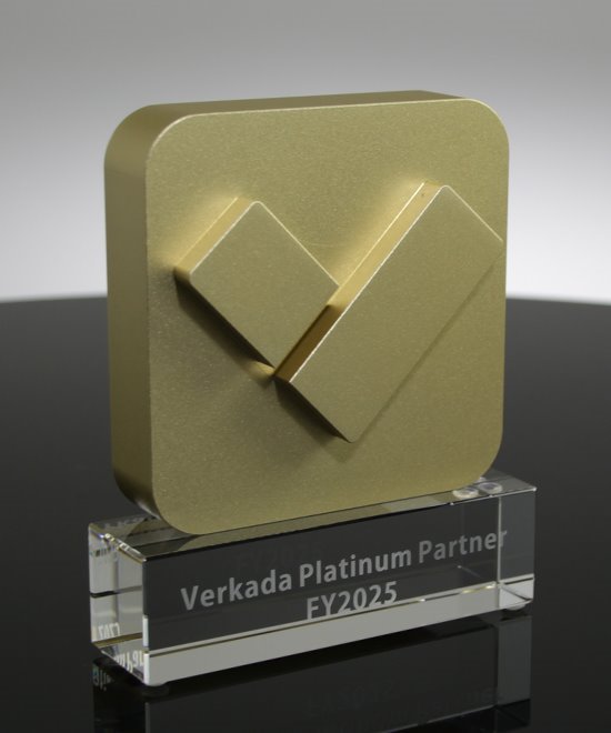 Momenta Custom Block Award - Gold Metal | Edco Awards