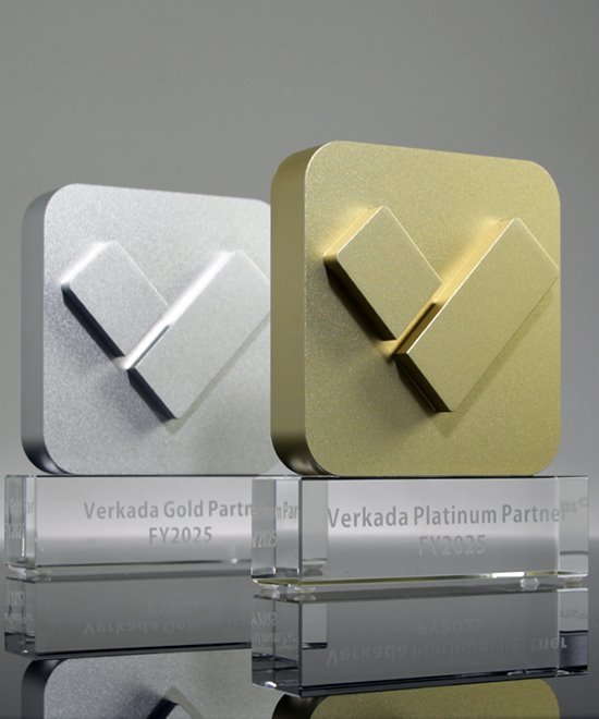 Momenta Custom Block Award - Gold Metal | Edco Awards