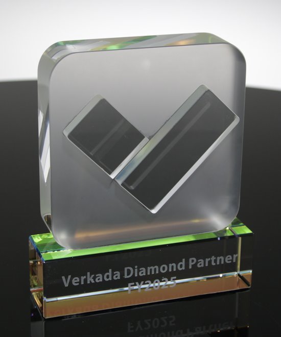 Momenta Custom Block Award - Etched Crystal | Edco Awards