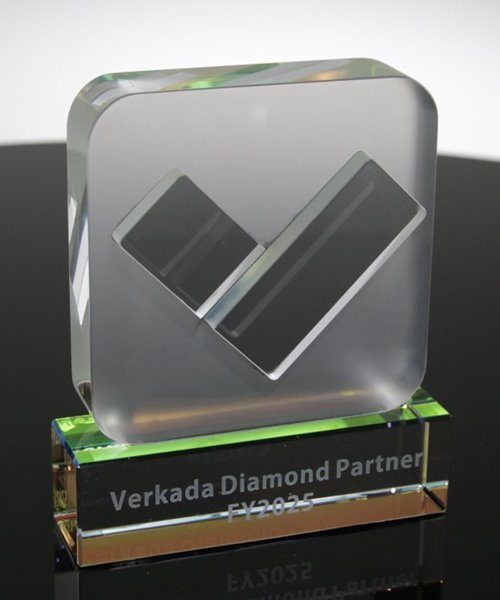 Momenta Custom Block Award - Etched Crystal | Edco Awards
